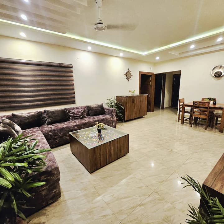 Urban Oasis – Spacious 3bhk With Balcony - Lucknow