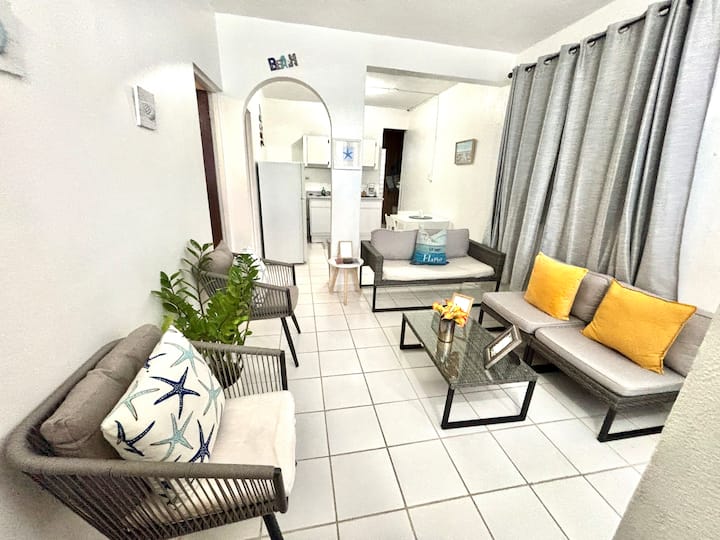 #3 Cozy 2br Retreat Just 2 Blocks From The Beach - San Juan