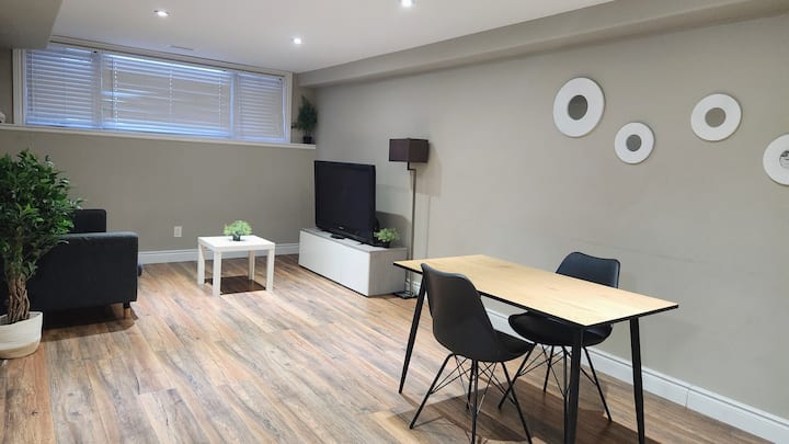 Comfortable Home For Winter Stays - Kingston, Canada