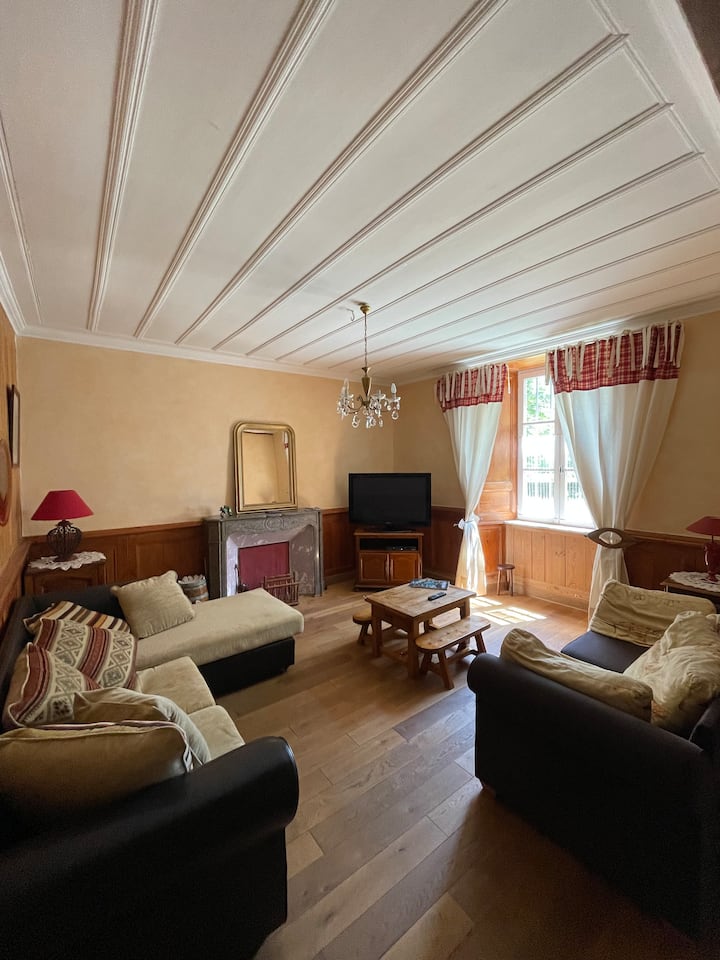 Gîte Les Tilleuls - Maison Familiale Pour 12 - Murat