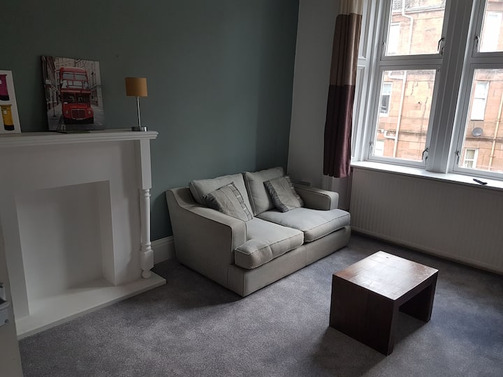 Cessnock Tenement Flat Near Underground - Glasgow