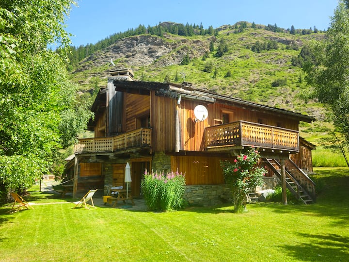 Chaleureux Gîte 2-4 Personnes Dans Chalet Savoyard - Lanslevillard