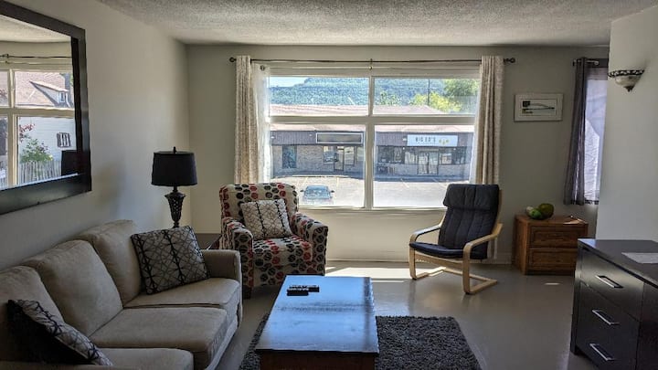 4 Bedroom, Free Laundry+parking, Westfort Apt - Thunder Bay