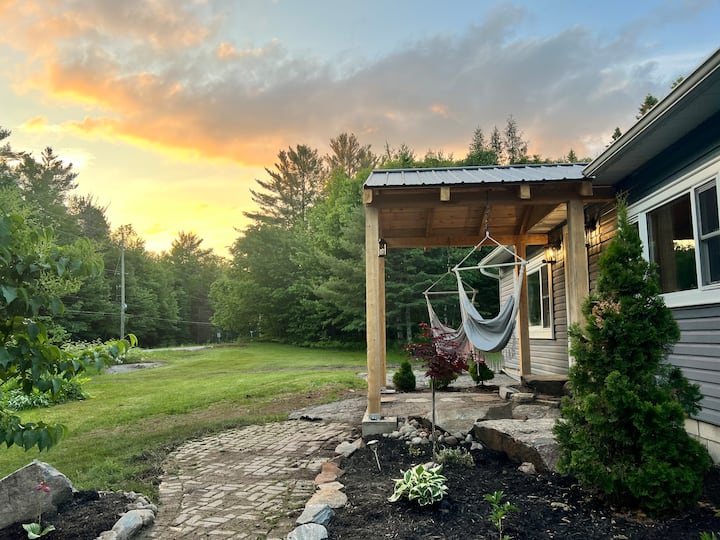 | Hot Tub | Wood Sauna | Muskoka Forest Cottage - Bracebridge