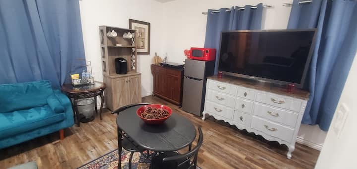 Privte Studio | Kitchenette | 1 Pkg Space | Value - 오렌지 군