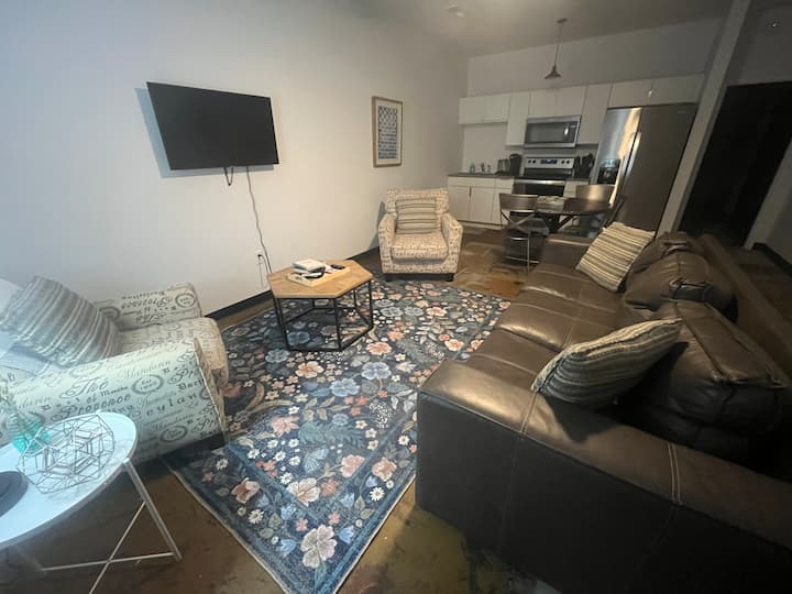 Downtown Bowling Green - 2 Bed 2 Bath - Bowling Green, KY