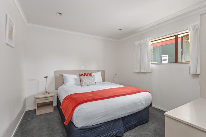 Two Bedroom Suite, At Asure Scenic Route - Geraldine