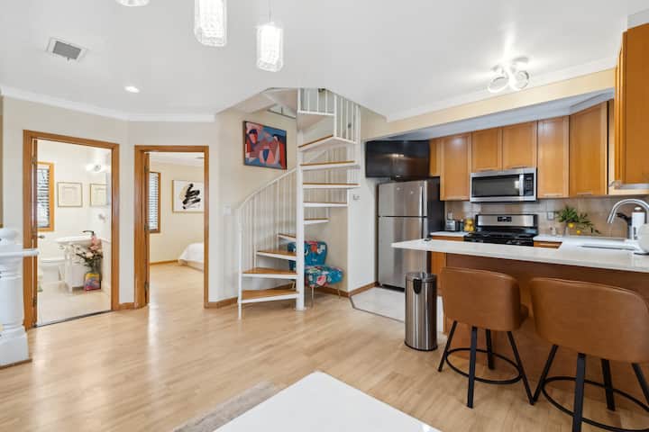 3br Spiral Staircase Loft - Montclair, NJ