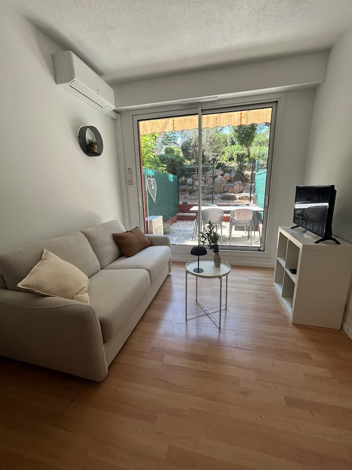 Studio Moderne Avec Piscine & Emplacement Idéal - Villeneuve-Loubet