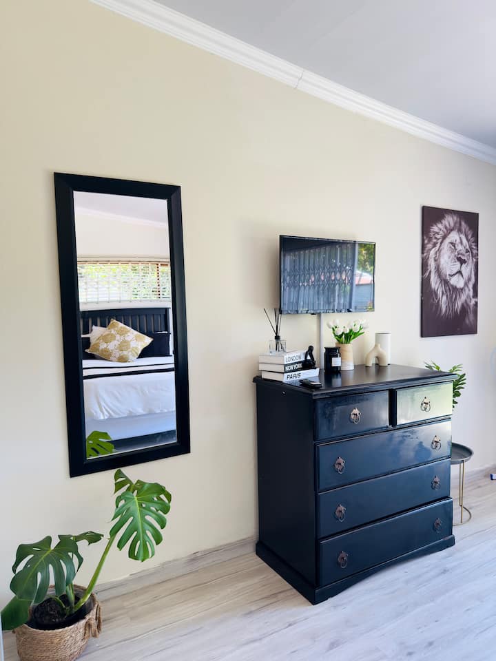 Enjoy Your Stay At Our Haven - East London