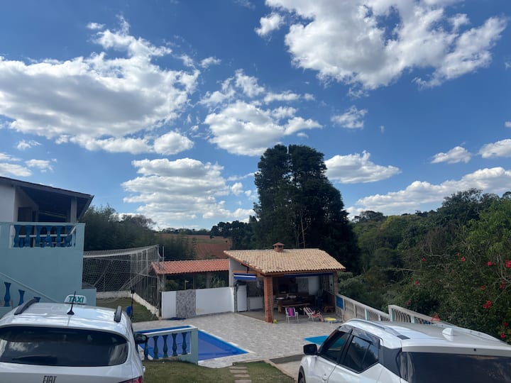 Chácara Agradável Com Piscina Em Ibiúna - Ibiúna