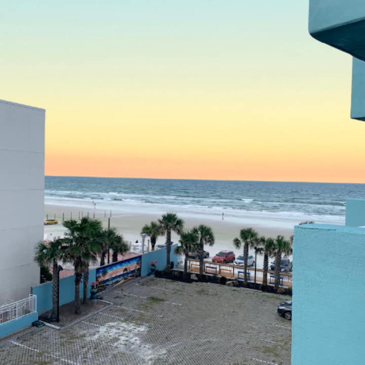 Spacious Beachfront Oasis - Daytona Beach, FL