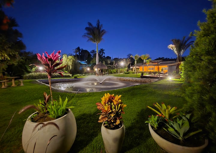Refugio Com Lago Iluminado, Piscina E áRea Gourmet - Brasilien