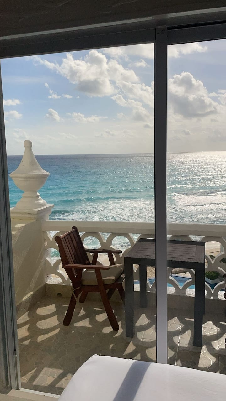 2515  Sea View Luxury Suite - Cancún