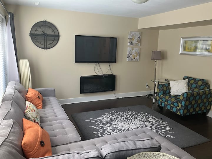 Modern Getaway With Outdoor Charm - Abbotsford