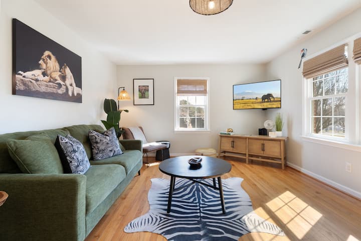 5 Min To Zoo + Guest Perks • Steps To Sportsplex - Asheboro, NC