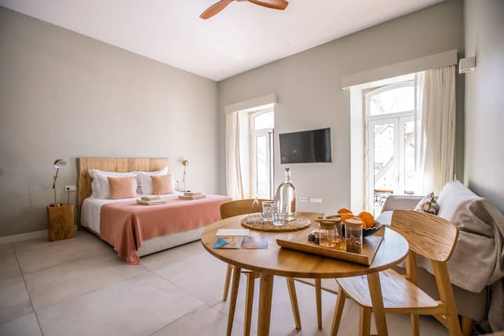 Serviced Studio In City Center With Pool - Lagos