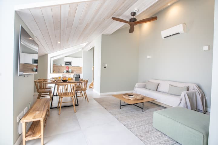 Serviced One Bedroom With Mezzanine - Pool - Lagos