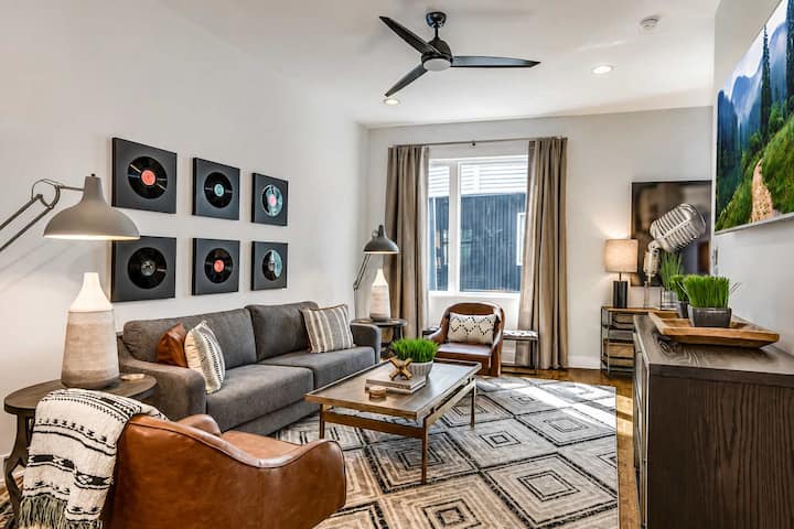 Dual Nashville Homes Near Downtown - Vanderbilt University, Nashville