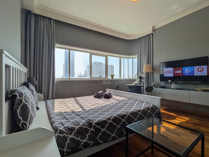 Ideal Economy Studio & Angle Seaview On Corniche - Ajman