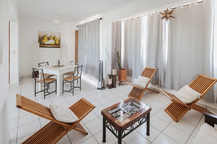 Copan Apartment - Close To The Beach & Downtown - Cabo San Lucas