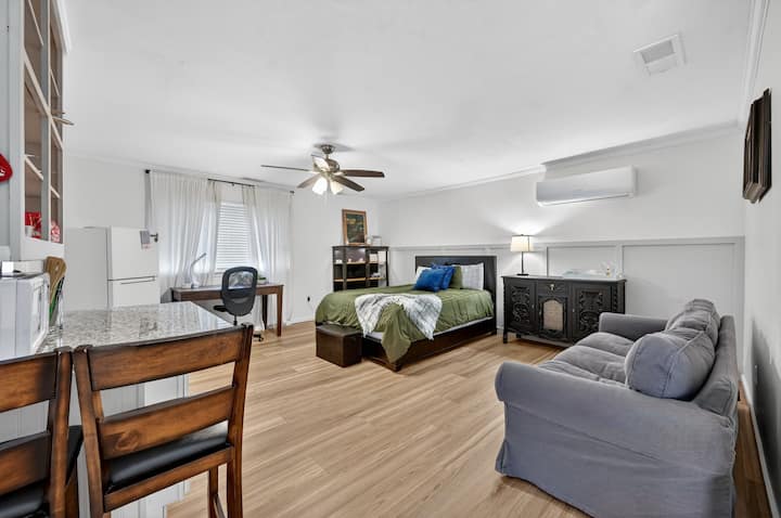 Studio Apt-private Entry, Rr, W&d. Near Stadiums. - 阿靈頓