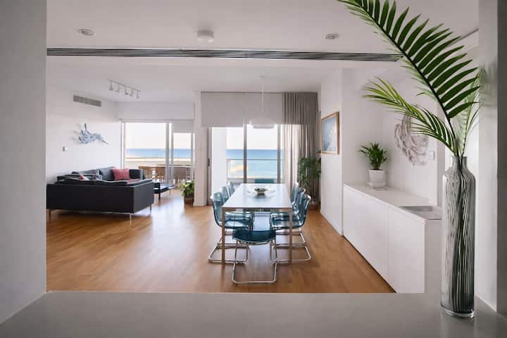 5 Star, 3 Bedroom Apartment With A  Seaview - Cyprus