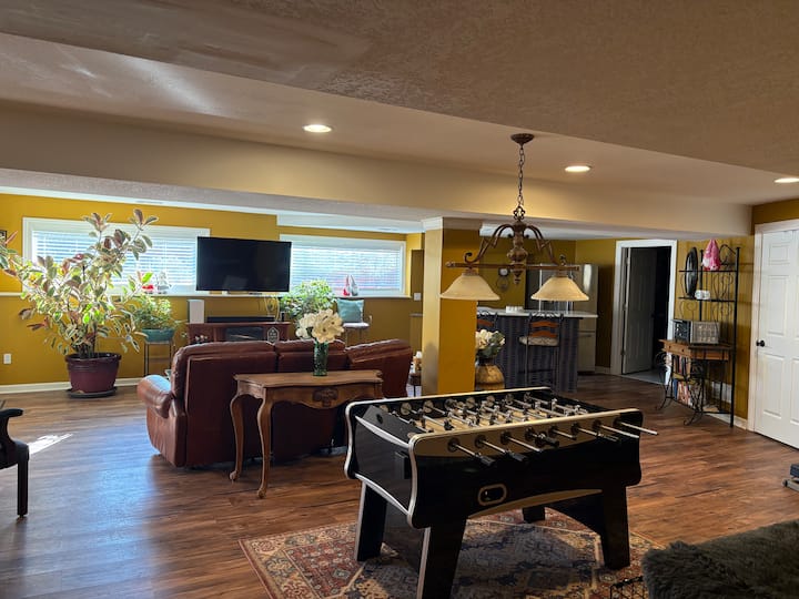 1200 Ft No Pet Or Cleaning Fee Fenced Yard Kitchen - Kansas City