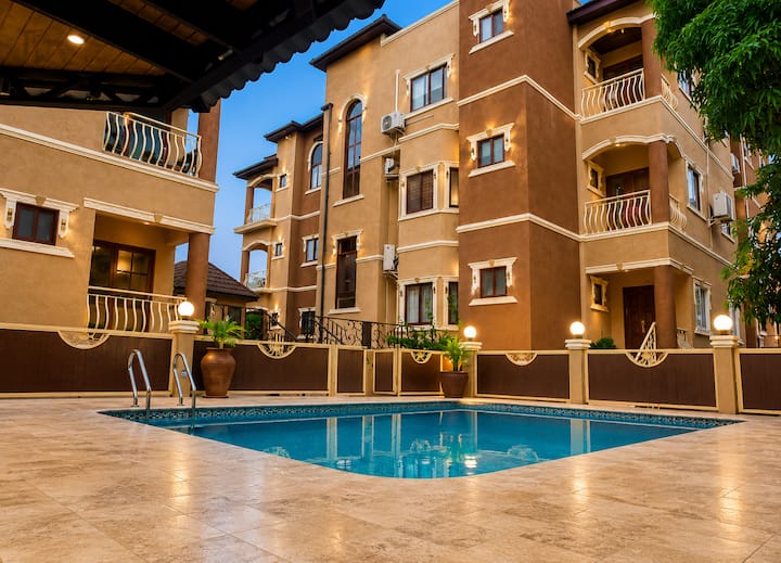 Luxurious 1-bedroom Apt | Private Jacuzzi | Pool - Kingston, Jamaica