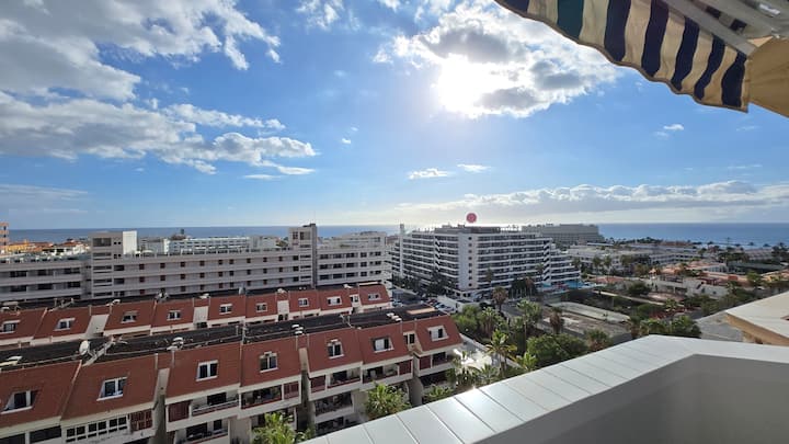 Ocean View Apartment: Pool, Terrace Close To Beach - Playa de las Américas