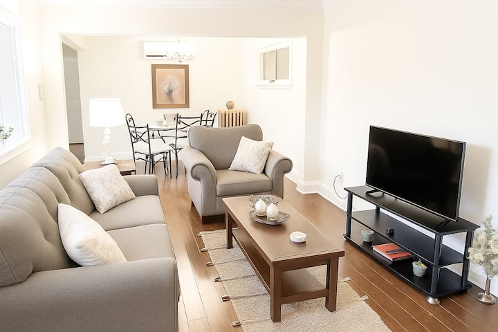 Cheerful Home At Toronto Central - Toronto, ON