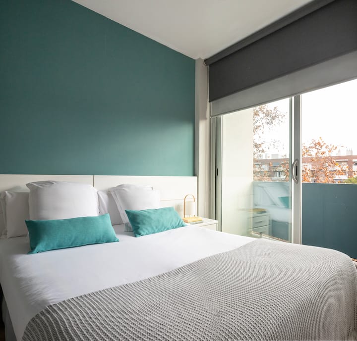 Pb -Special, Spacious And Near The Beach. For You! - El Masnou