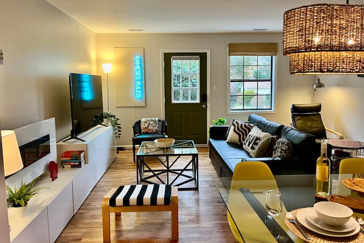 Chic 2br Carrboro Townhome | Walk To Unc | Patio - Chapel Hill, NC