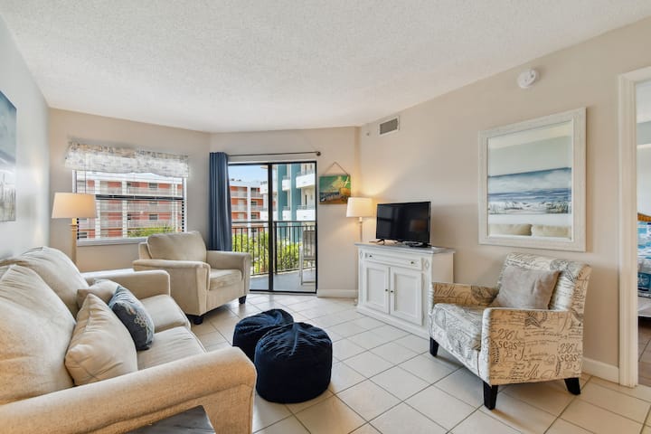 Condo On The Beach! - St. Pete Beach, FL