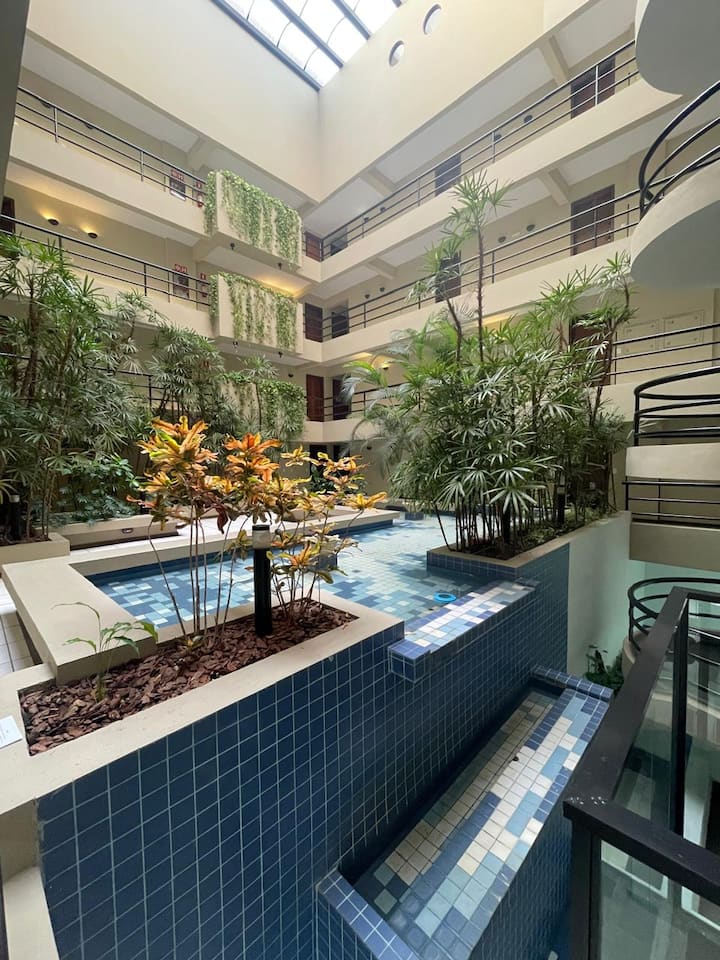 Apartamento Completo  C/ Estacionamento Incluído! - Curitiba