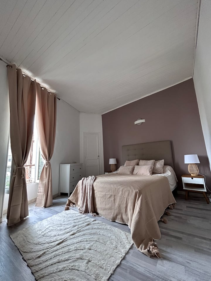 Mh Logement - Chaleureuse Maison De Ville - Nîmes