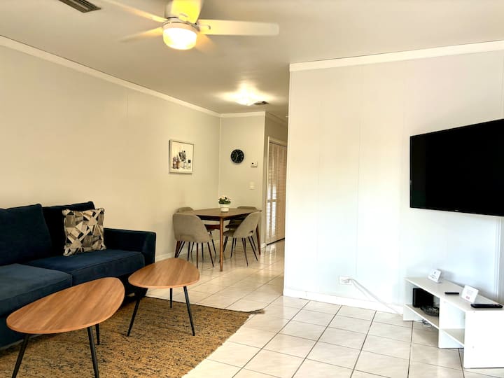 1 Bedroom 1 Bath By Coral Gables + Parking - Pinecrest, FL