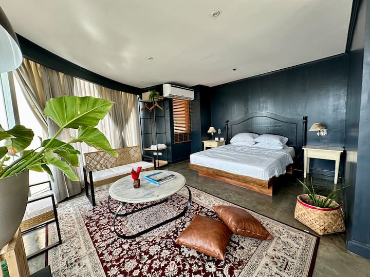55-sqm Urban Cabin In Poblacion Makati - Manille