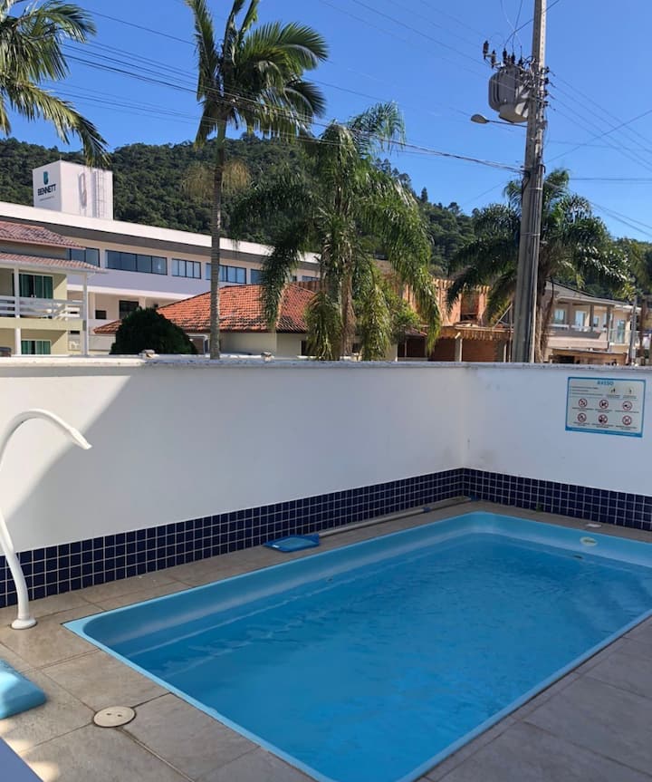 Apartamento Em Palmas Com Piscina • 700m Da Praia - Governador Celso Ramos