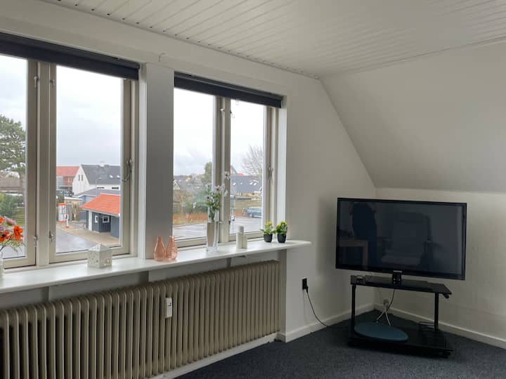 Lejlighed Midt I Hals By Tæt På Havn Indkøb Og Bus - Dinamarca