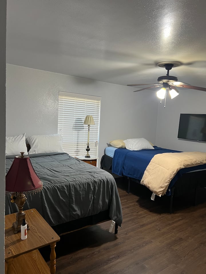Two Beds With Private Restroom Rm 6 - Arlington, TX