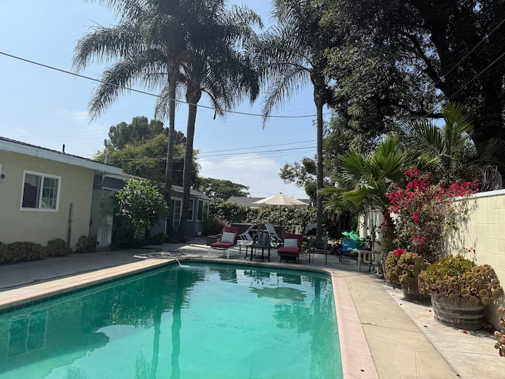 Specious 3b2b House / Shared Backyard And Pool - Monrovia, CA