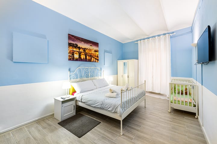 Kinderhouse In The Heart Of Rome - Rom