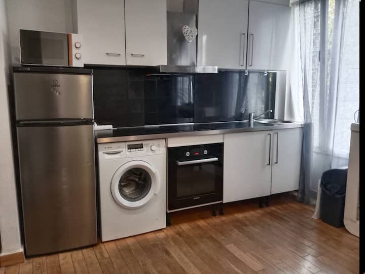 Appartement Proche De Paris A 5 Minute De La Gare Du Rer B - Saint-Denis, France