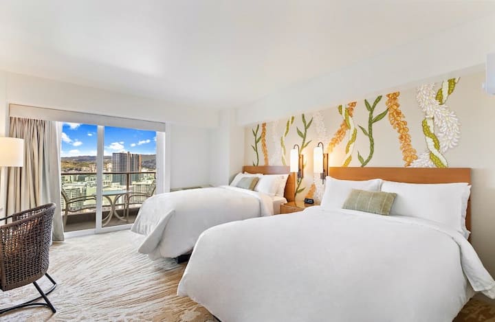 32fl-upscale Ala Moana Hotel Premium Double Room - Honolulu, HI