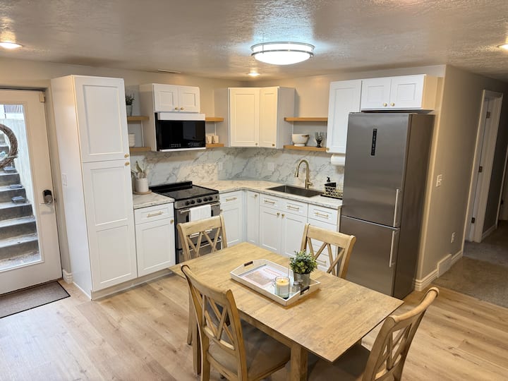 3br Near Slc | Monthly Stays For Families & Pros - Layton, UT