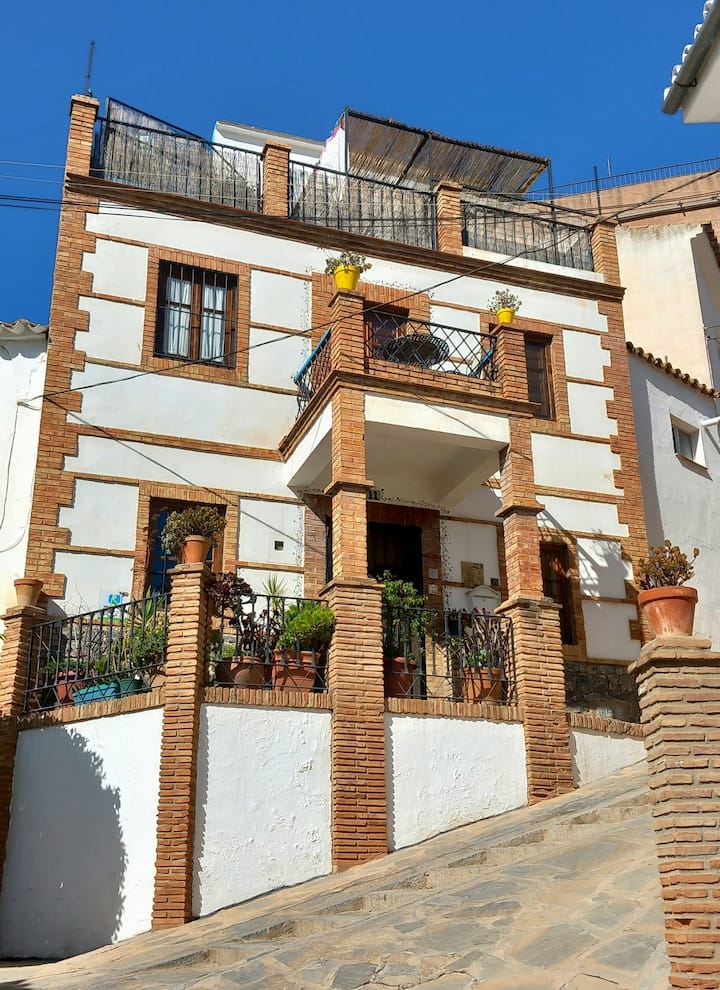 Casa Luis Beautiful Artist's House, Splash Pool - Comares