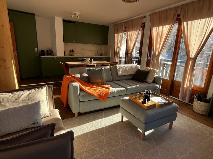 Ski & Hike - Walk To The Lift, Quiet 2br / 2 Bath - Morzine