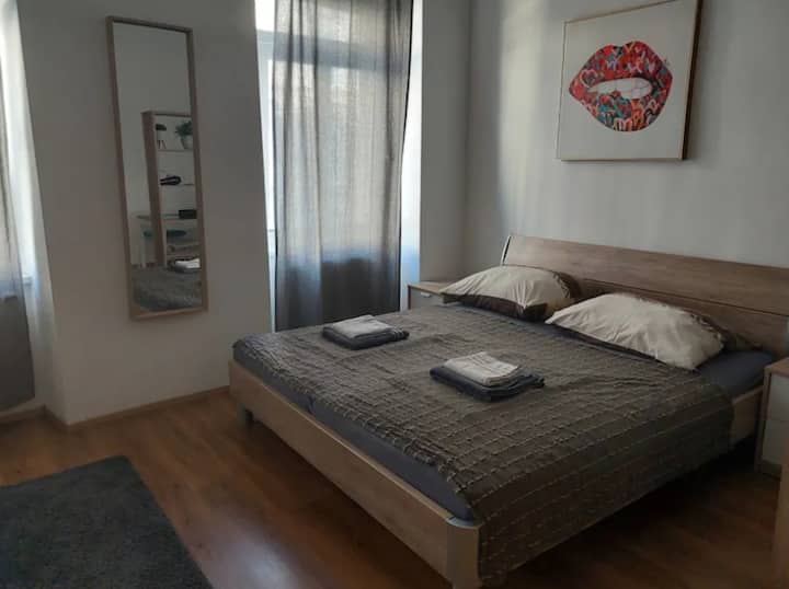 Schöne Eigentumswohnung Nahe Mariahilferstraße - Wien