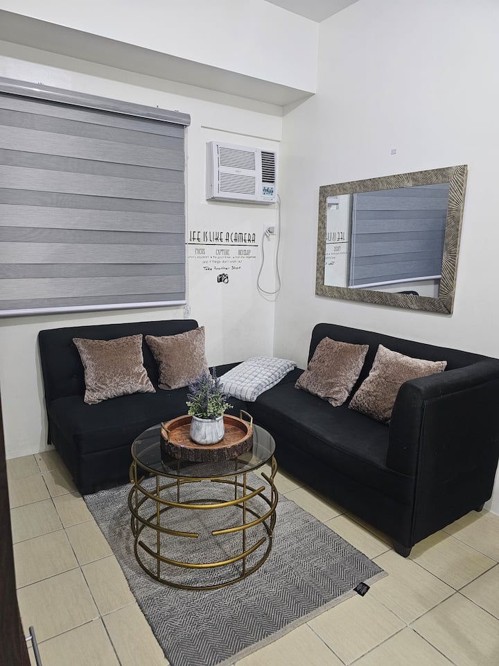 Fully Furnished 2br W/ Netflix & Wi-fi - Manille